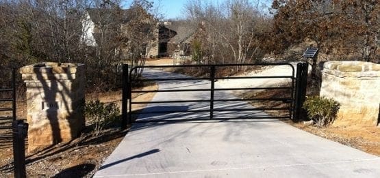 Texas Gate Maintenance Plans by Buzz Custom Fence
