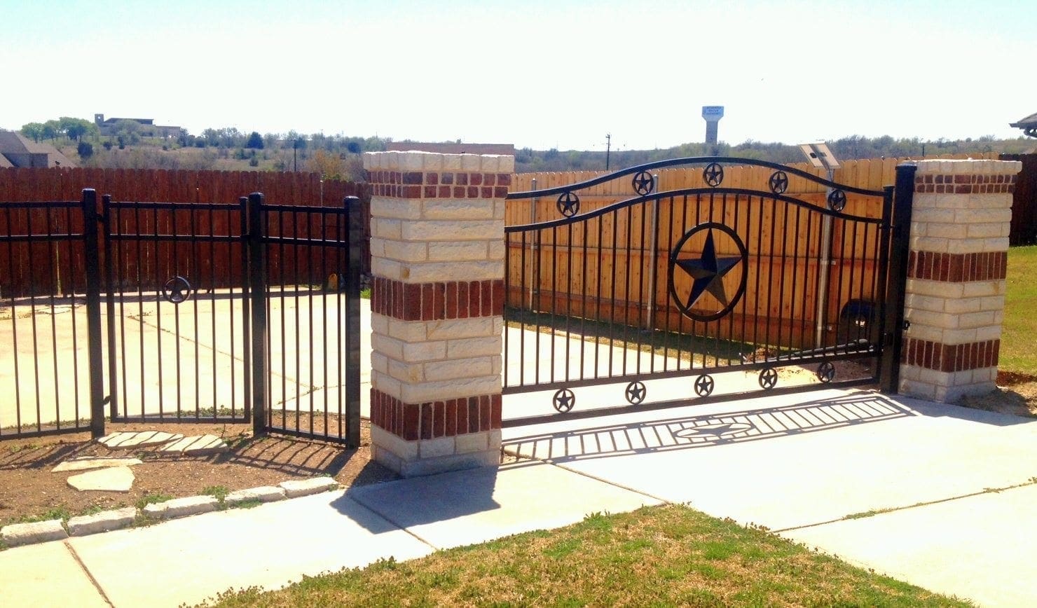 Dallas Fence Company for Installation & Repair | Buzz Custom Fence